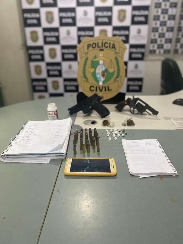 Homem Suspeito De Chefiar Um Grupo Criminoso é Preso Com Drogas Pela